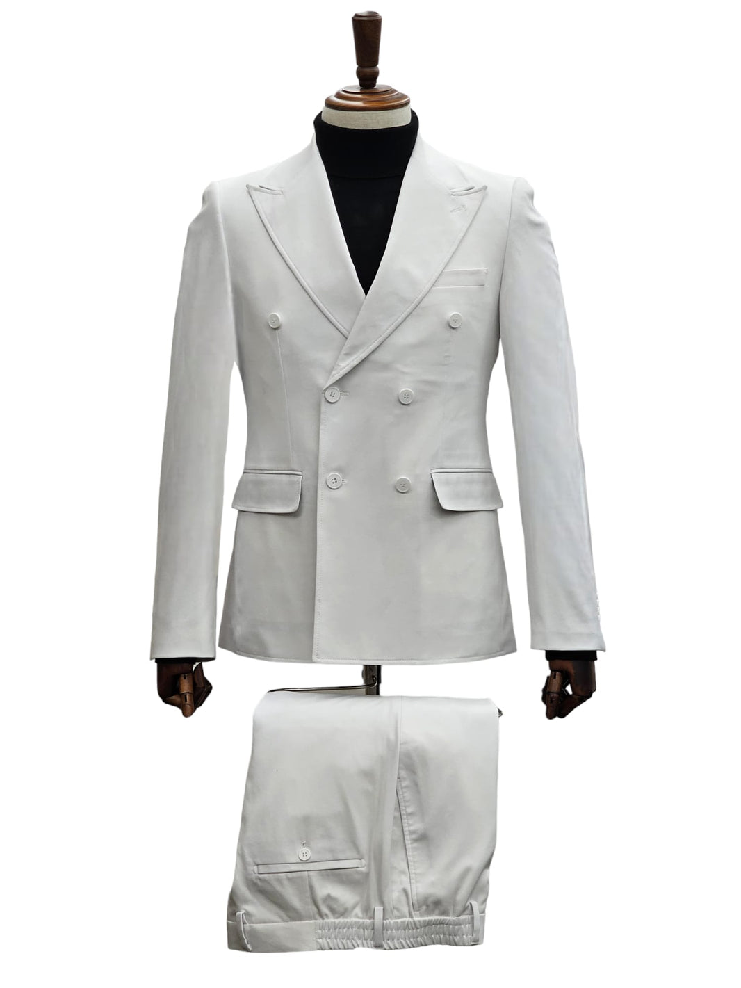 Giovanni Testi Brand offers a unique selection of Fashion Forward Suit